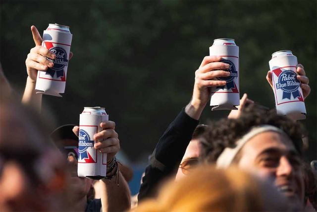 10 Things You Might Not Know About Pabst Blue Ribbon Beer – American ...
